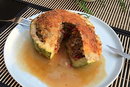 Gefüllte Zucchini oder Rondini von Bashiba | Chefkoch.de