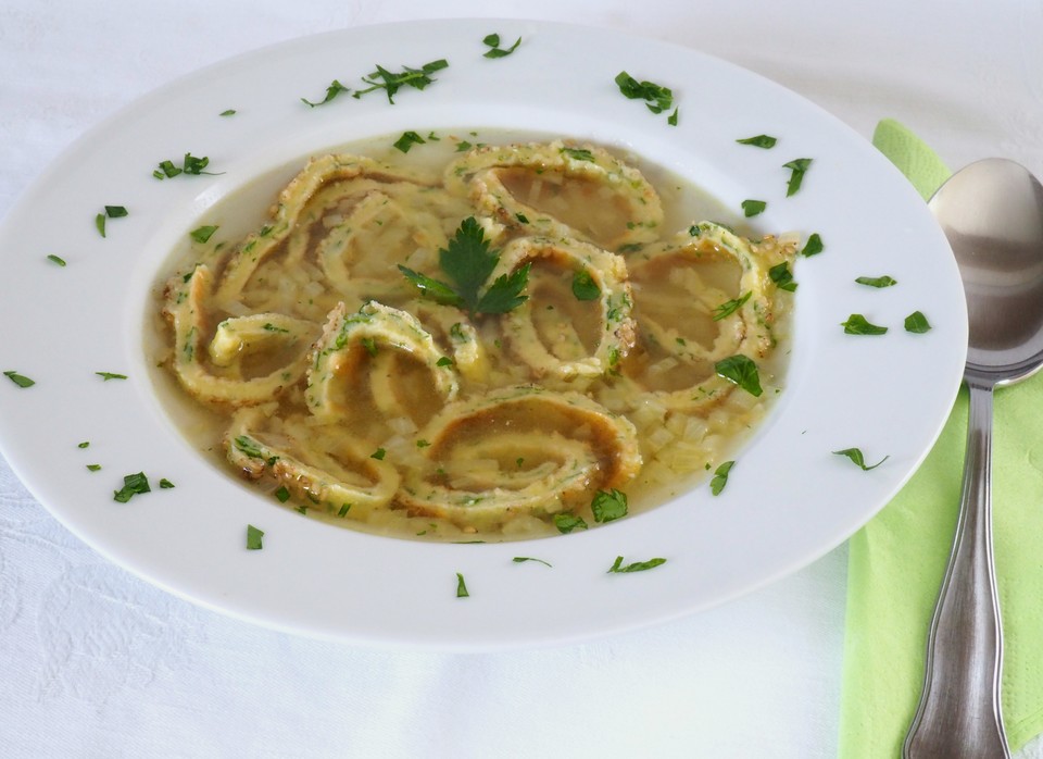 Flädle - Suppe von susannemsb | Chefkoch.de
