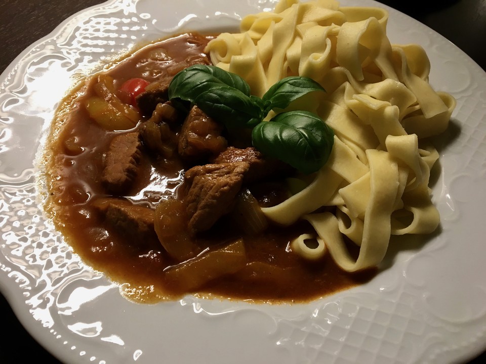 Gulasch halb rind halb schwein Rezepte | Chefkoch.de