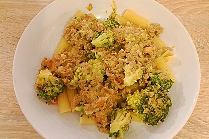 Brokkoli-Hackfleisch-Topf mit Nudeln von Koelkast | Chefkoch.de