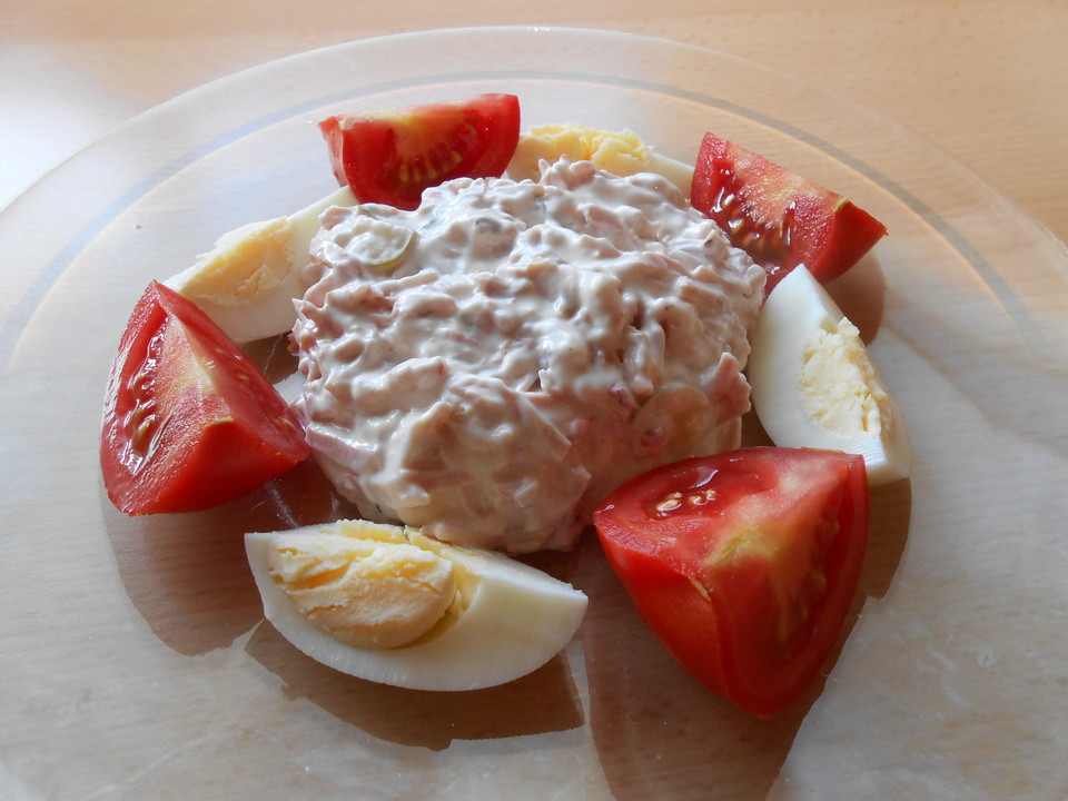 Töginger Fleischsalat, mit selbstgemachter Mayonnaise von Herta ...