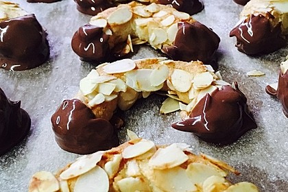 Mandelhörnchen (Rezept mit Bild) von sandsturmde | Chefkoch.de