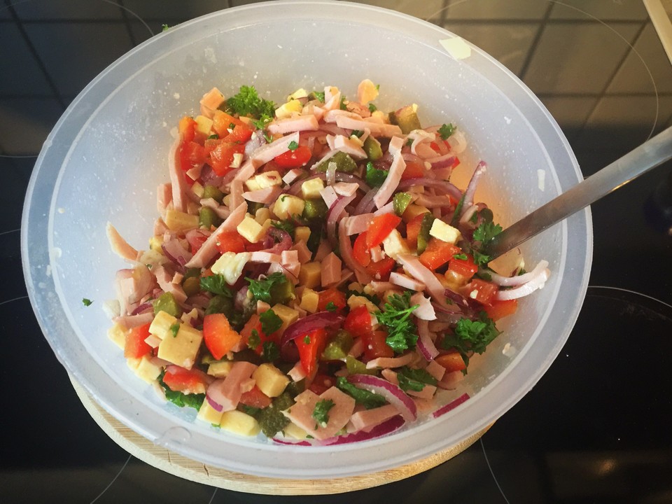 Schweizer Wurstsalat von enelaacher | Chefkoch.de