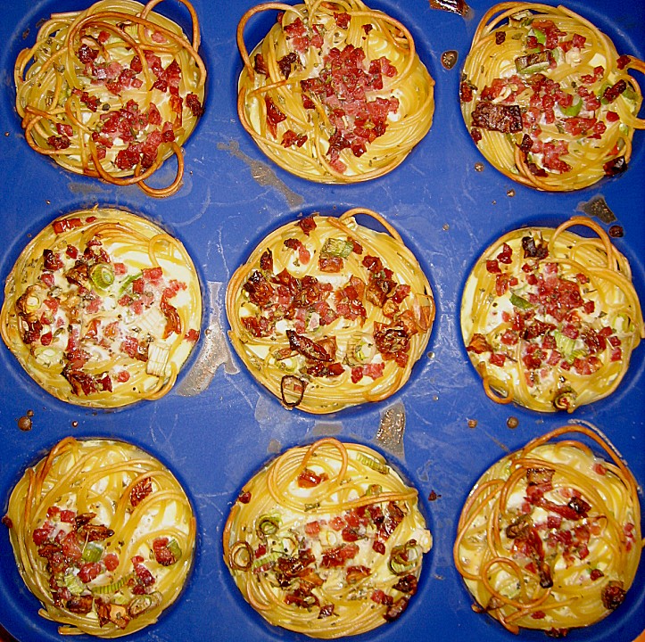 Spaghetti - Muffins mit Tomatensauce von Sandy2509 | Chefkoch.de