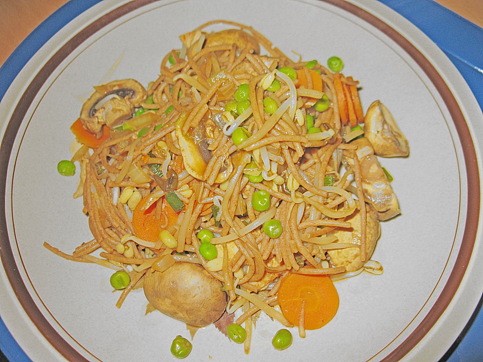 Chow Mian Rou Shu Cai von Exuna | Chefkoch.de