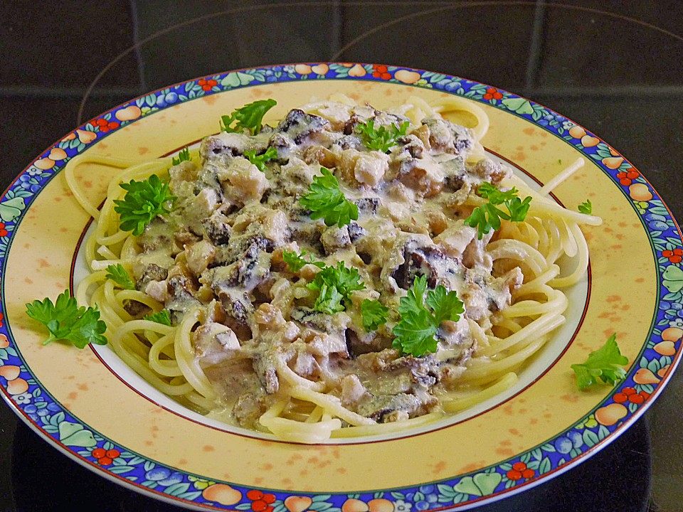 Spaghetti mit Walnuss-Käse Sauce von Stift1 | Chefkoch.de