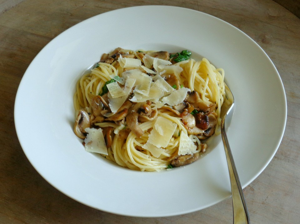 Bärlauch-Spaghetti mit Pilzen von irisundalina2012 | Chefkoch.de