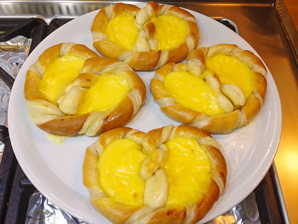 what are some of the best foods and desserts to try in Europe? : r ...