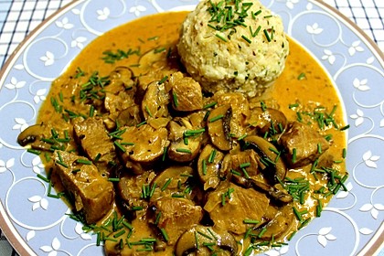 Kalbsrahmgulasch mit Pilzen von Barolinchen | Chefkoch.de