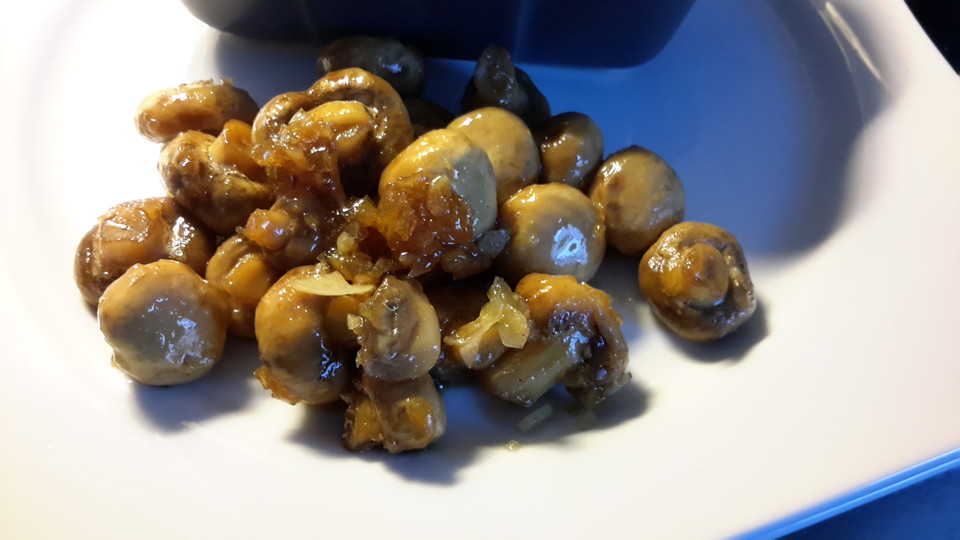 Champignons in Balsamico von Kochwichtel007 | Chefkoch.de