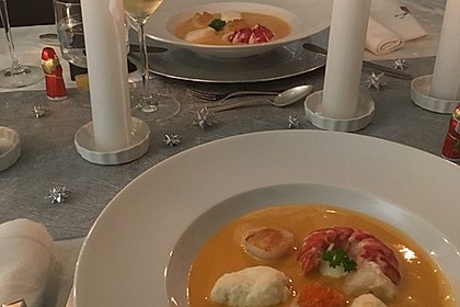 Flambierte Hummersuppe mit Pernod - Sahne von t_segler | Chefkoch.de