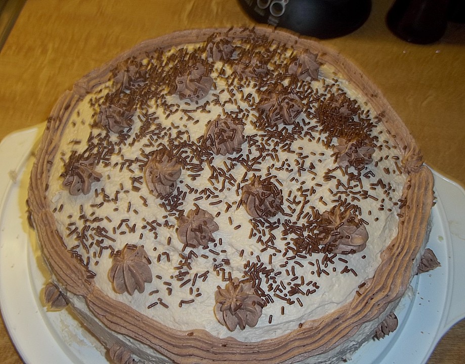 Buttercremetorte von Oma von Maunzi | Chefkoch.de