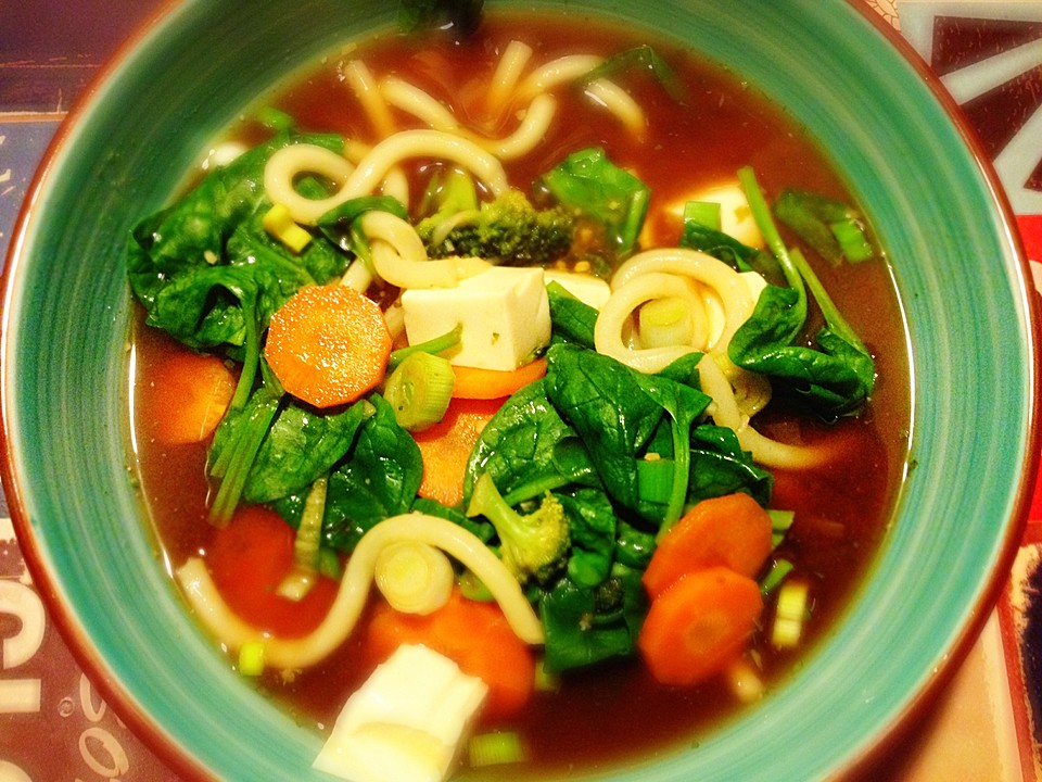 Miso-Udon-Suppe mit Seidentofu von energybird | Chefkoch.de