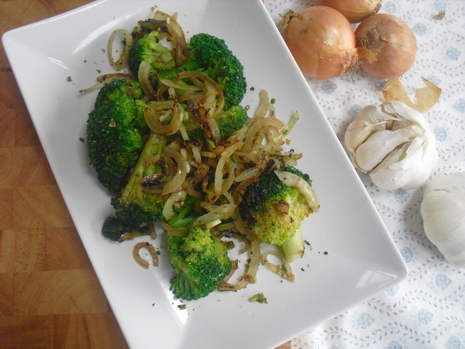 Brokkoli aus der Pfanne von Der_BioKoch | Chefkoch.de
