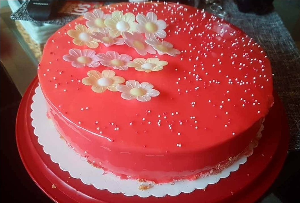 Mirror Glaze Glasur von CrAsHyHoNeY | Chefkoch.de