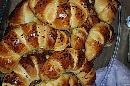 Türkische Pogaca mit Käsefüllung von koch-kinoDE | Chefkoch.de