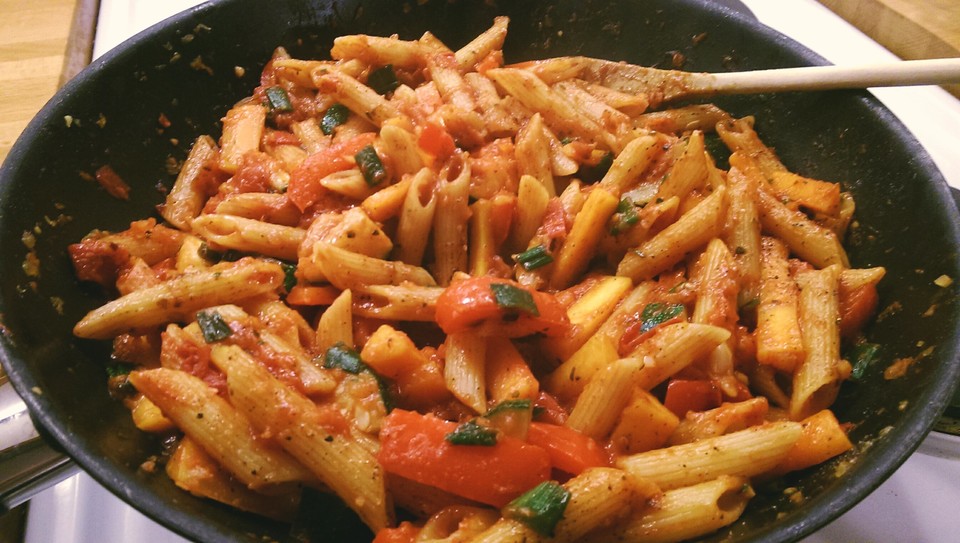 Penne Verdura dalla padella von raminalexander | Chefkoch.de