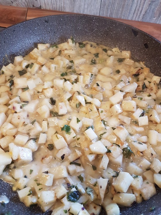 Sellerie mit Grün von opmutti | Chefkoch.de