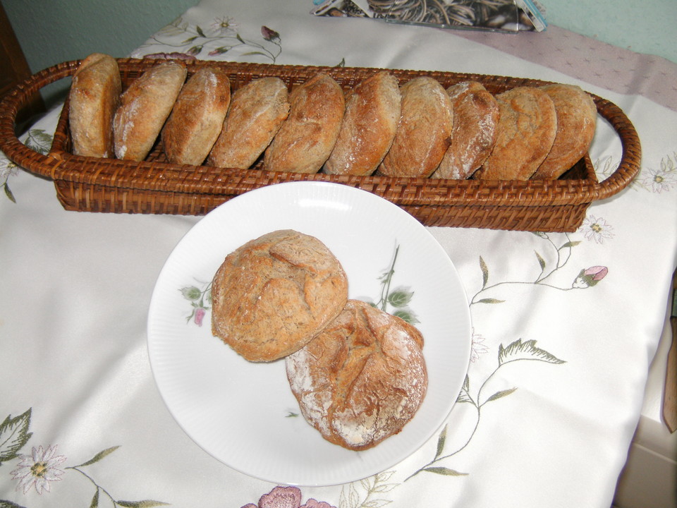 Dunkle Rosenbrötchen von Anaid55 | Chefkoch.de