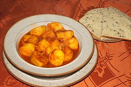 Kartoffeln in roter Soße auf algerische Art - Batata chtitha von ...