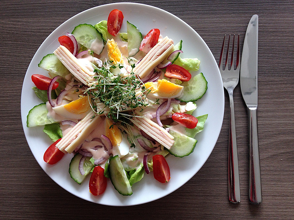 Würziger Chefsalat mit Schinkenstreifen von Kochundesser | Chefkoch.de