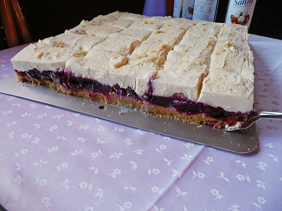 Windbeuteltorte von leckerschneck | Chefkoch.de