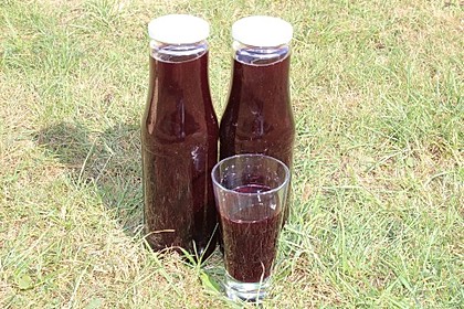Holundersaft von nina_o | Chefkoch.de
