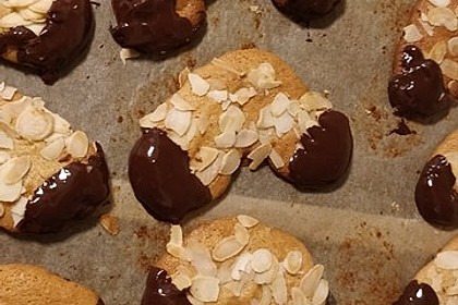 Mandelhörnchen von baerbelchen | Chefkoch.de