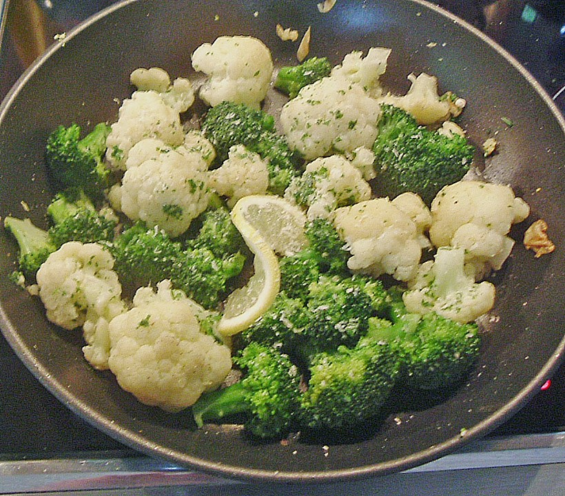 Brokkoli mit Zitrone und Parmesan von Laura132 | Chefkoch.de Brokkoli mit Zitrone und Parmesan von Laura132 | Chefkoch.de